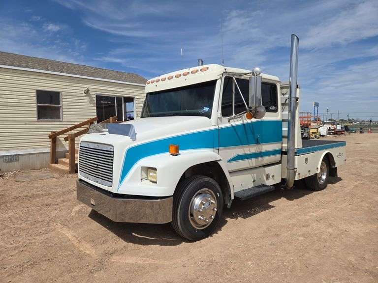 1997 Freightliner FL50 Truck - Assiter Auctioneers