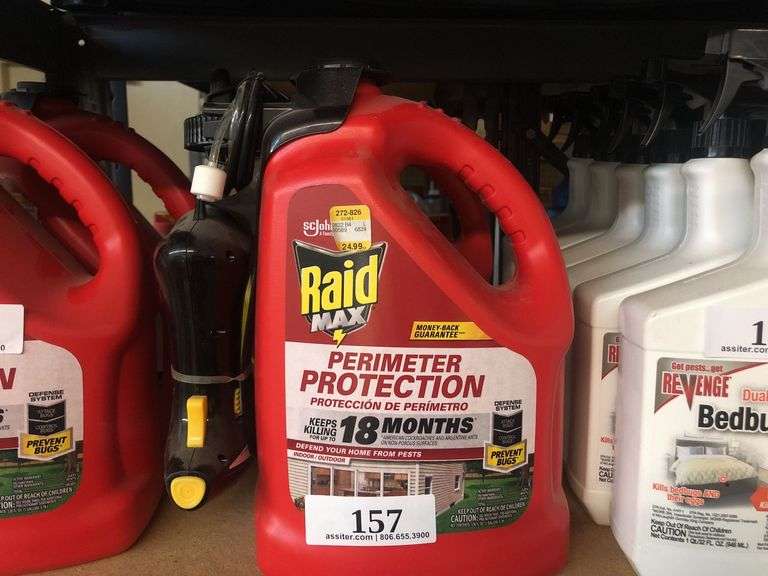 (2) gal Raid Max Perimeter Protection Indoor/Outdoor - Assiter Auctioneers