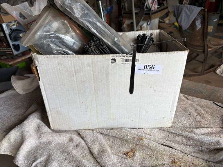 Box of zip ties - Assiter Auctioneers