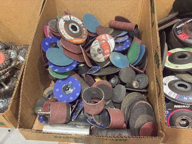 Sanding Pads, Cutting Wheels - Assiter Auctioneers