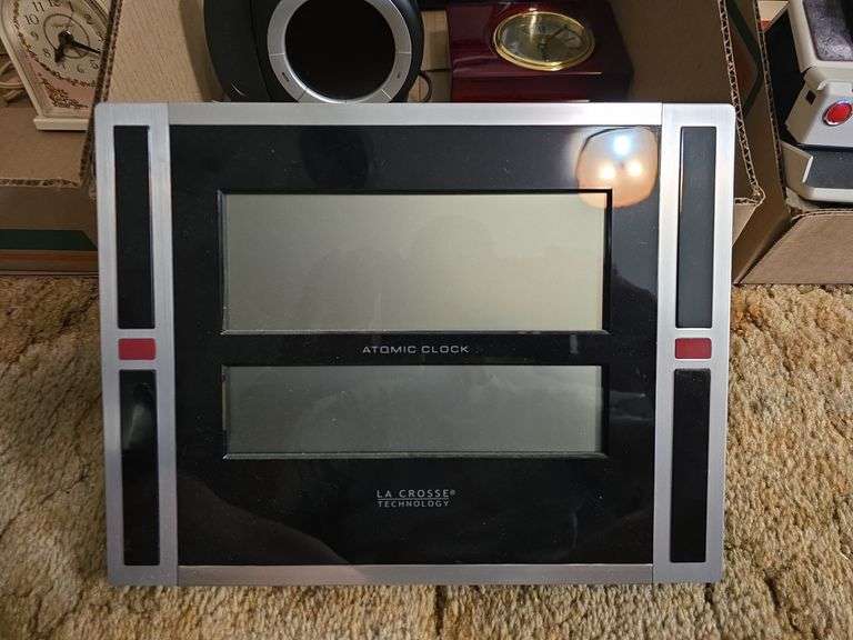 (2) Atomic Clocks Sharp & Lacrosse/Howard Miller, Advance #3468E ...