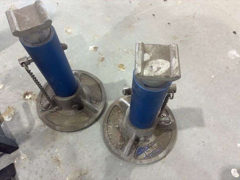 (2) Blue Point Jack Stands - Assiter Auctioneers