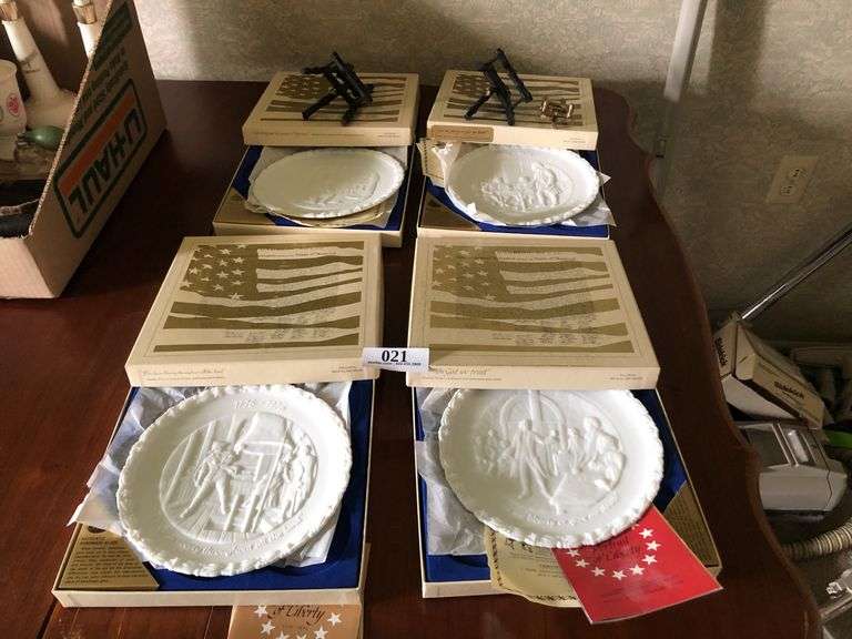 (4) #'s 1,2,3,4 in SEt Fenton Bicentennial Collector Plates w/Boxes ...