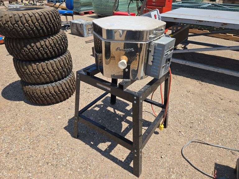 Panagon Kiln On Stand With Control - Assiter Auctioneers