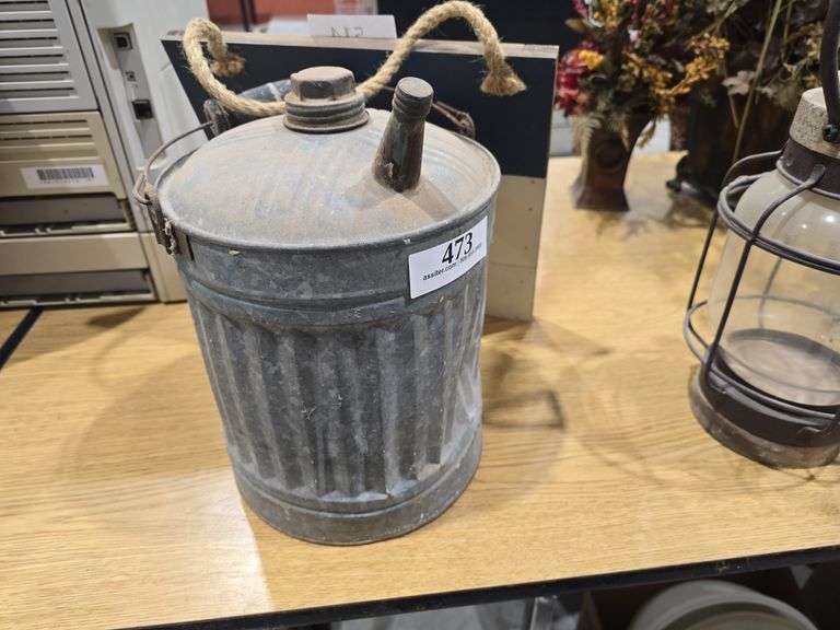 Vintage Galvanized Can 8" x 12" - Assiter Auctioneers