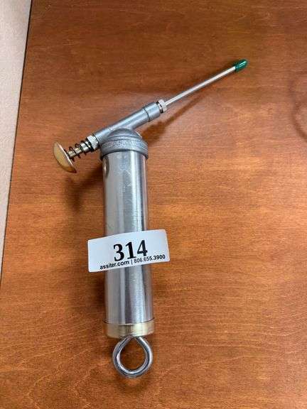 Dualco Grease Gun - Assiter Auctioneers