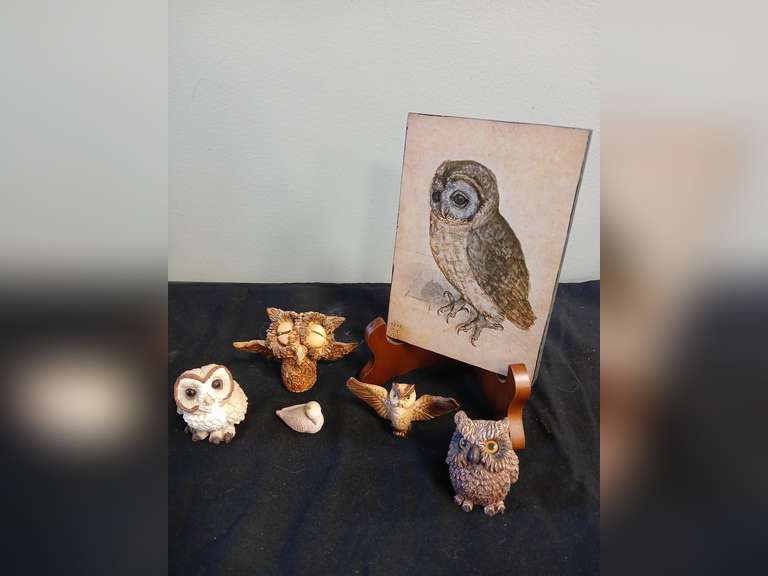 Durer owl plaque, (5) Small owl figurines - Bidaste Auctions