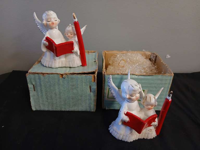 Early Japan Christmas Carole figurines - Bidaste Auctions