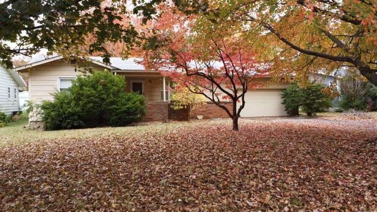 Bid Here! 2323 Hampton ave Springfield MO - Advantage Auction