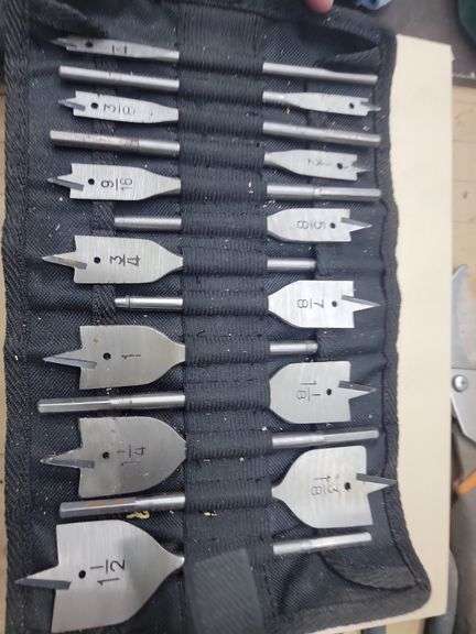 Paddle bit set in black canvas bag - Advantage Auction