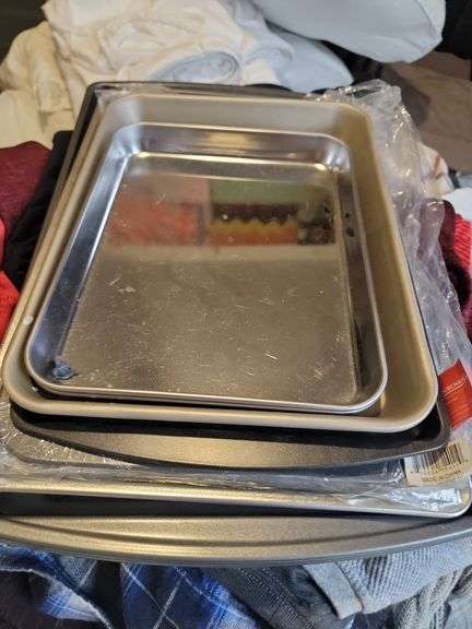 Baking pans 8 - Advantage Auction