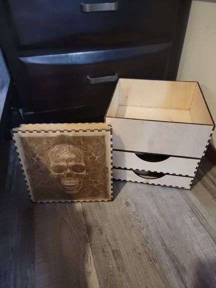 Storage box, skull box - Advantage Auction