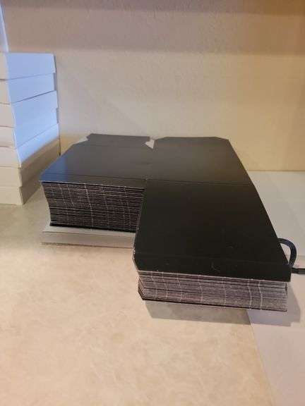 Small black fold up boxes - Advantage Auction