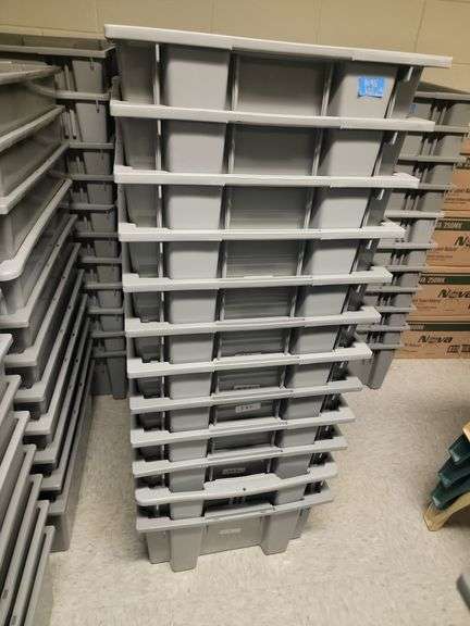 24 gray bins - Advantage Auction