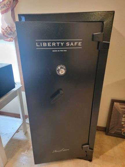 Liberty Safe Revolution Gun Cabinet with Interior Organizer - Advantage ...