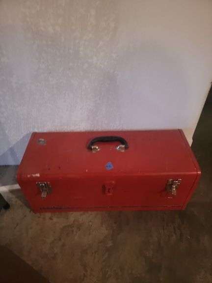 Red metal Waterloo tool box,no contents - Advantage Auction