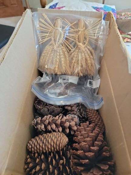 Pine cones & wheat Angels - Advantage Auction