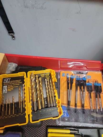 DeWalt bits and spyder spade bits set - Advantage Auction