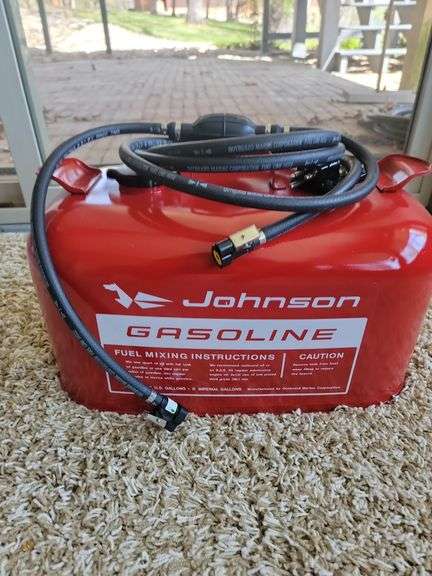 Johnson outboard motor gas can with hose - Advantage Auction