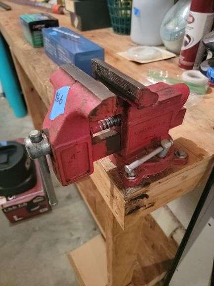 Table vice - Advantage Auction