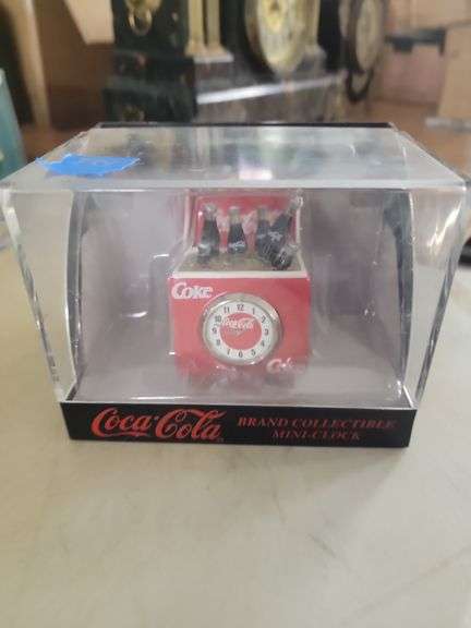 Coca cola brand Mini clock - Advantage Auction