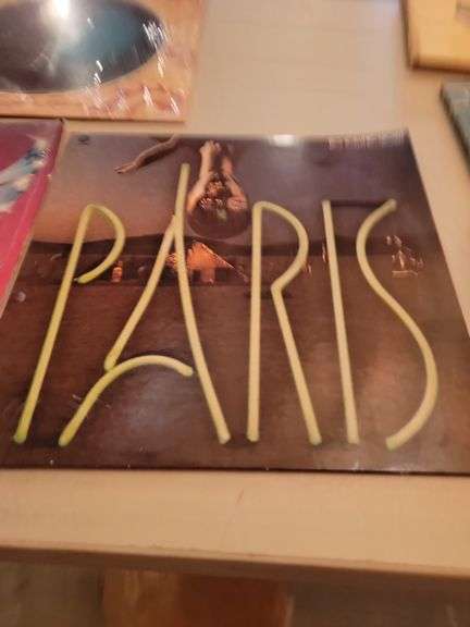 Albums, Paris, Robinson tower, kansas - Advantage Auction