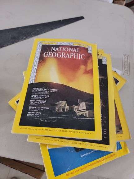 Collection of national geographic magazines - Advantage Auction