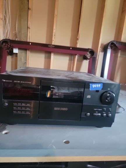 Nakamichi CDC - 300 200 Disc CD Changer - Advantage Auction
