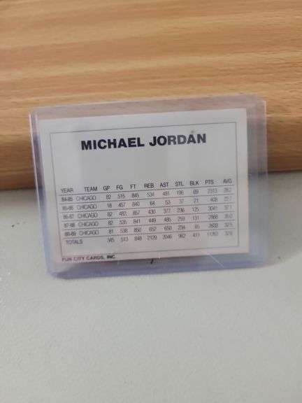 Michael Jordan rated Rookie card - Advantage Auction