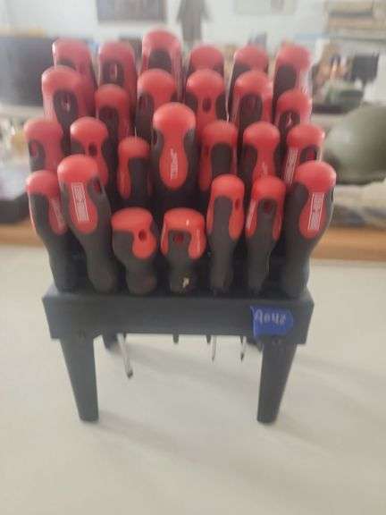 Sure bilt screw driver set - Advantage Auction