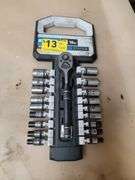 Kobalt Universal 19pc set standard & Metric mechanics tool set ...