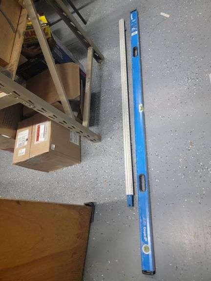 Empire Level and Measuring Tool Set in Blue - Advantage Auction