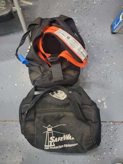 SafeWaze Fall Protection Kit with Harness and Lanyard - Advantage Auction
