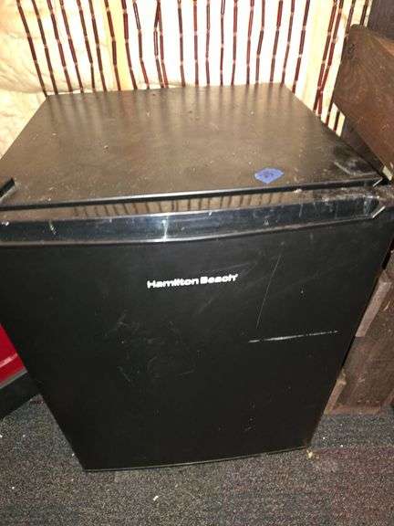 Hamilton Beach Mini Fridge in Black Finish - Advantage Auction