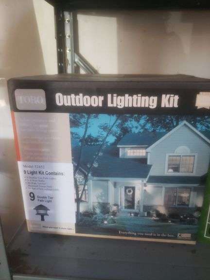 Assorted Light Sets - Baer Auctioneers - Realty, LLC