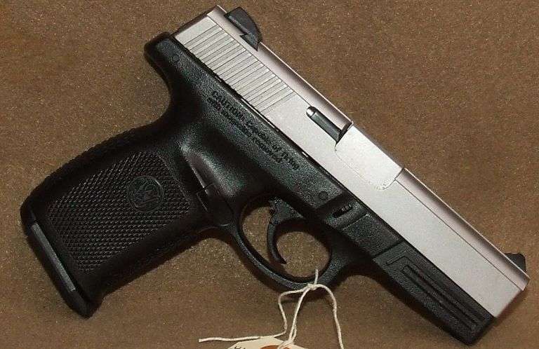 Smith & Wesson SW40VE 40 S&W Pistol - Baer Auctioneers - Realty, LLC