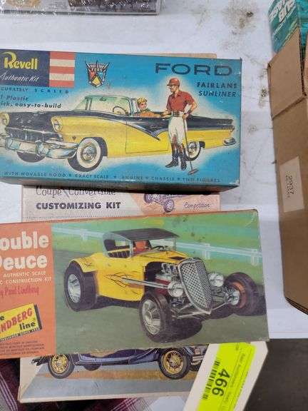 3 Vintage Car Model Kits - Baer Auctioneers - Realty, LLC