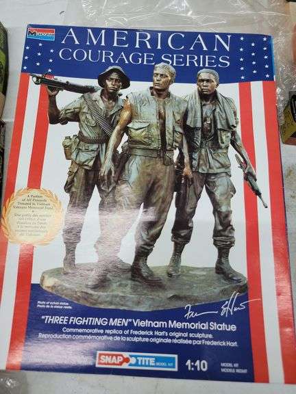 Three Fighting Men Vietnam Memorial Statue Kit & Three Fighting Men ...
