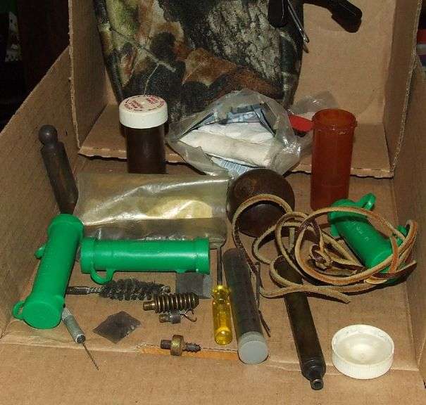 Flintlock Possibles Bag & Equipment - Baer Auctioneers - Realty, LLC