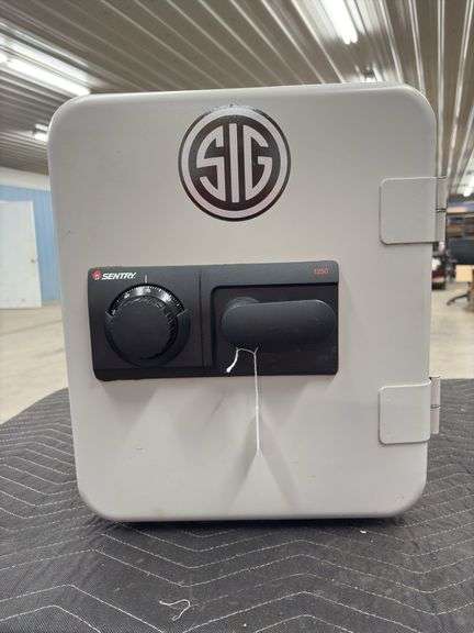 Fire Rated Pistol Safe-SIG-Sentry 1250 w/Combination - Baer Auctioneers ...
