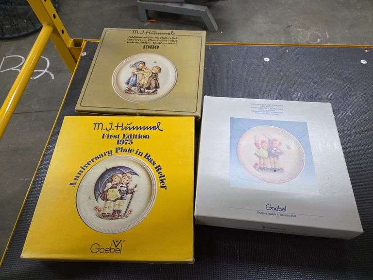 3 Hummel Plates 1975-1980-1985 In Original Boxes - Baer Auctioneers ...