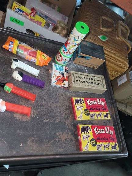 Vintage Pez, Toys, Slide Viewer, Clay Cards - Baer Auctioneers - Realty ...