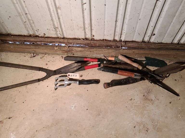 Garden Tools: Shears, Pruner, Rake and Shovel - Baer Auctioneers ...