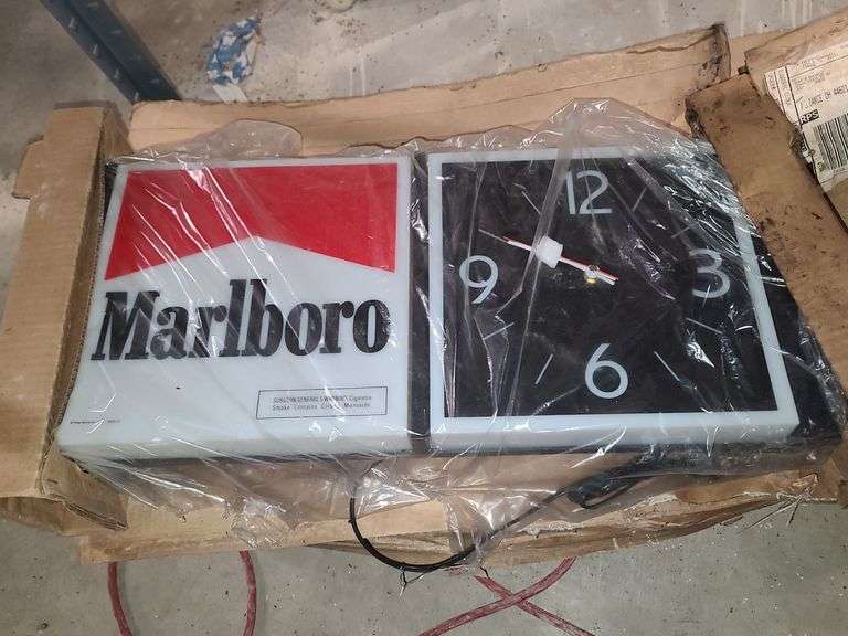 Marlboro Lighted Sign and Clock (Untested) - Baer Auctioneers - Realty, LLC