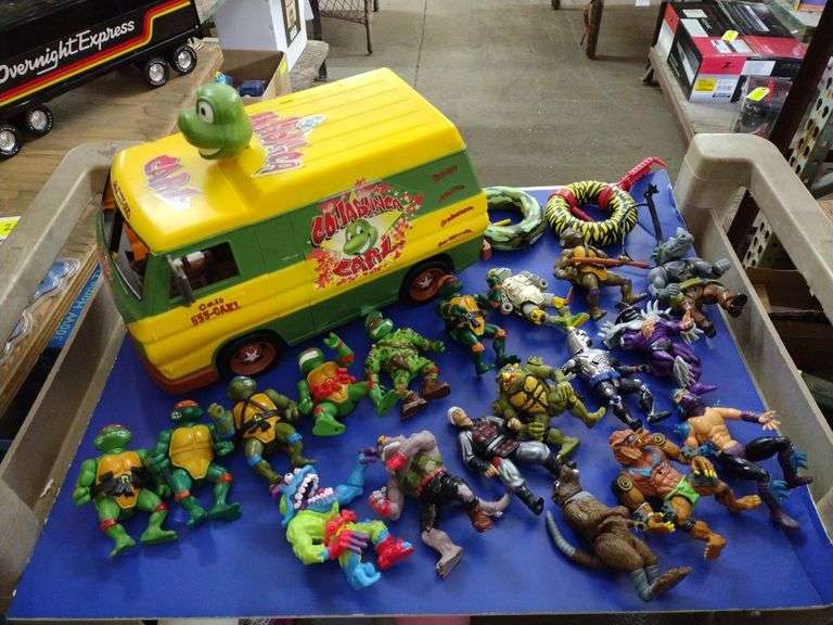 Teenage Mutant Ninja Turtles Action Figures And Cowabunga Carl Van ...