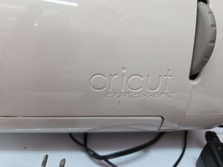 Cricket Cutter - Baer Auctioneers - Realty, LLC