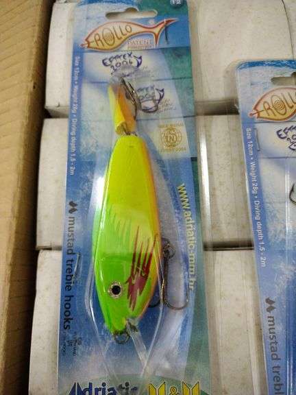 Approx 120 Assorted Rollo Minnow Lures: 18 Tiger, 60 Perch & 42 Blue ...