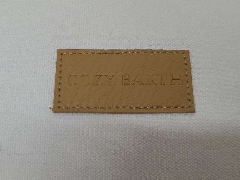 6 Cozy Earth Bags - Baer Auctioneers - Realty, LLC