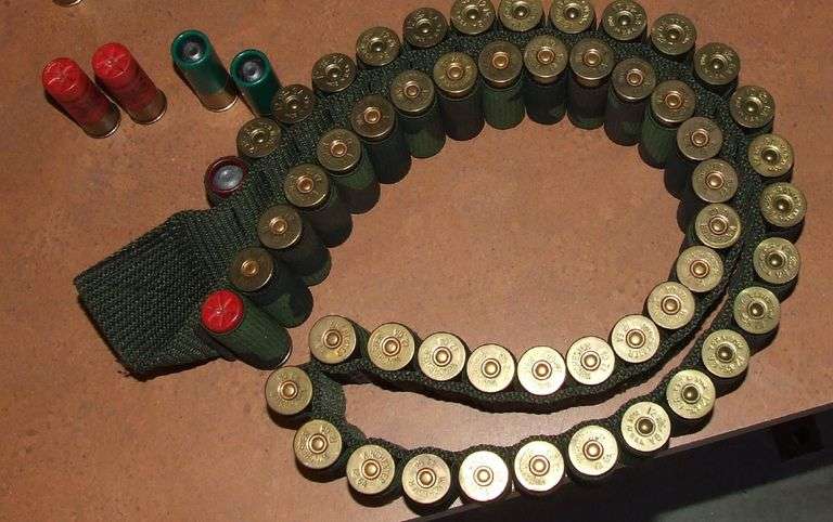 68-12 ga Buck Shot, Slugs & Belt - Baer Auctioneers - Realty, LLC