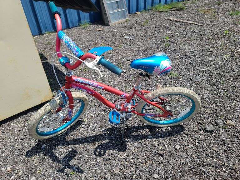 Small Kent Mischief Girls Bicycle - Baer Auctioneers - Realty, LLC